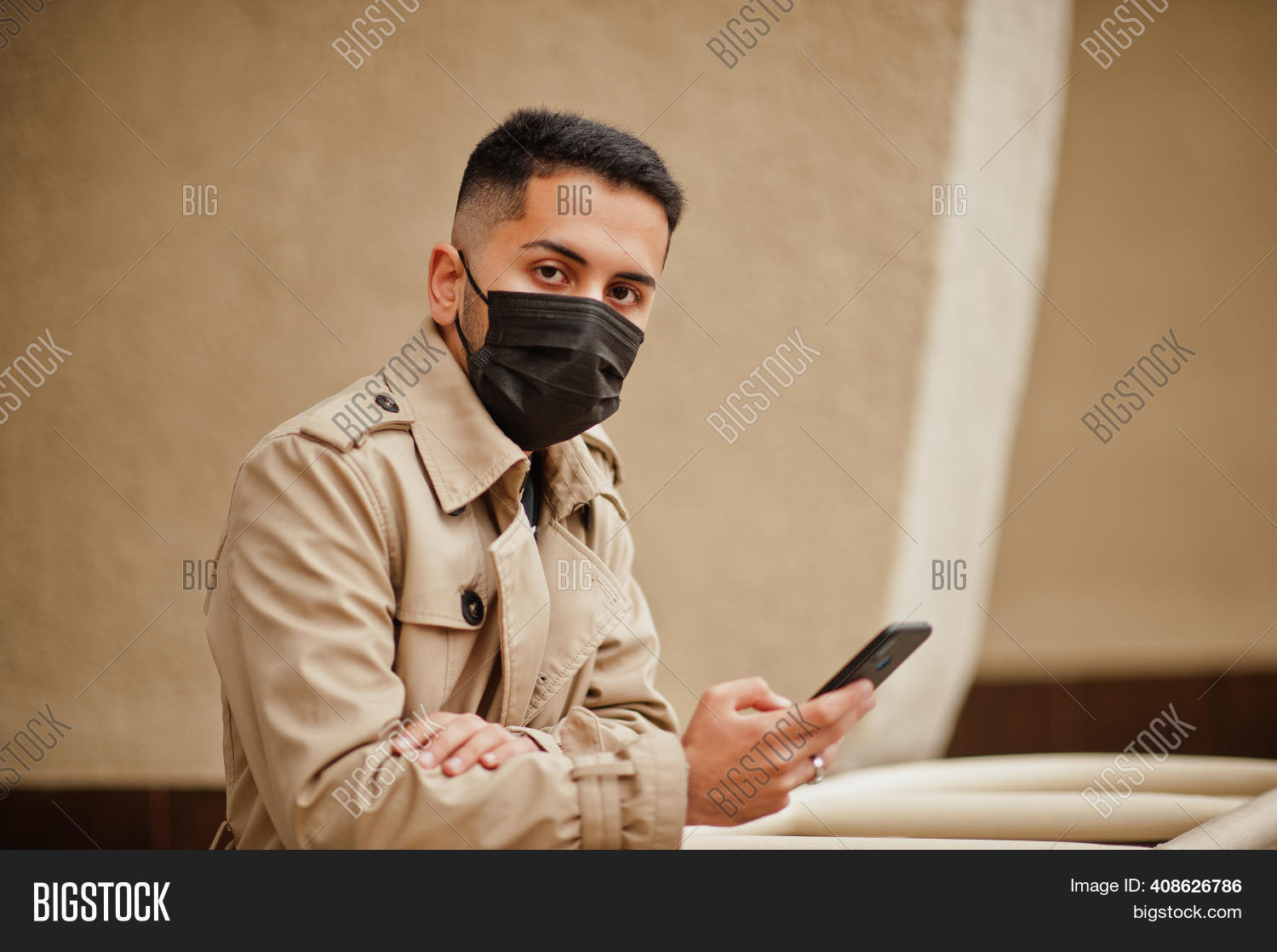 Stylish Kuwaiti Man Image & Photo (Free Trial) | Bigstock