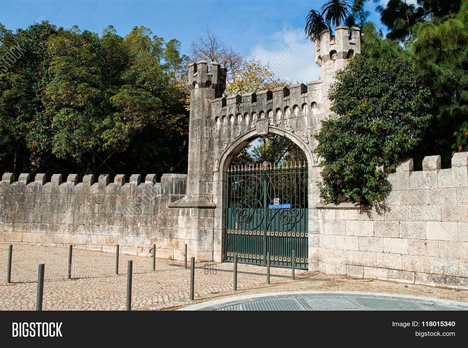 Ancient Gate Arched Image & Photo (Free Trial) | Bigstock