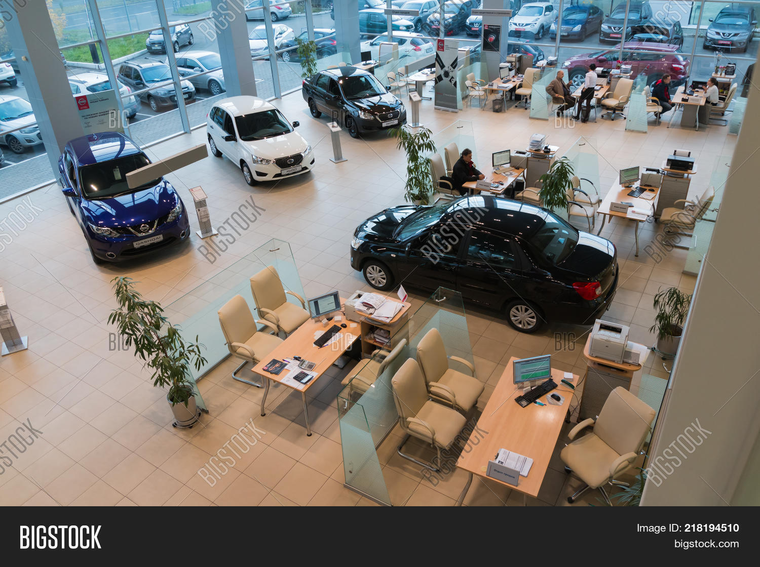 Car Showroom Image & Photo (Free Trial) | Bigstock