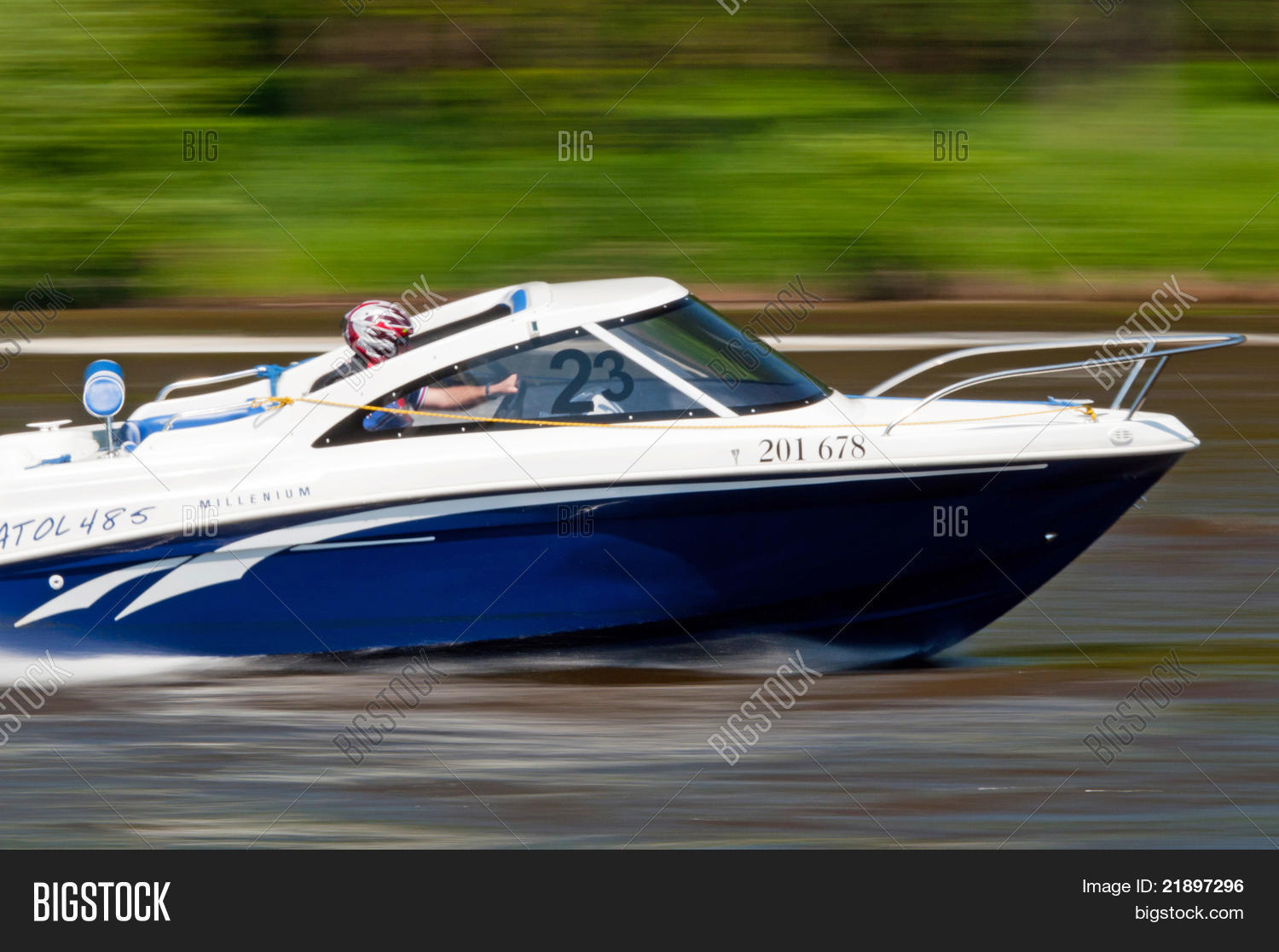 Speedboat Action Image & Photo (Free Trial) | Bigstock