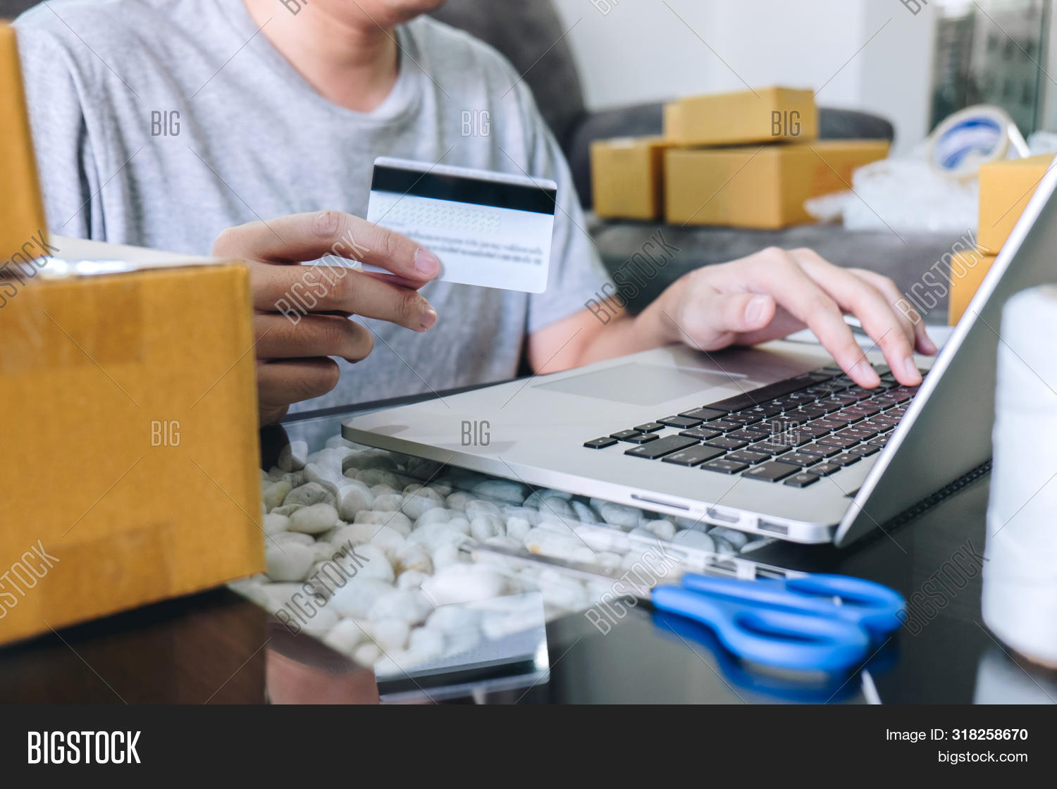 Small Business Parcel Image & Photo (Free Trial) | Bigstock