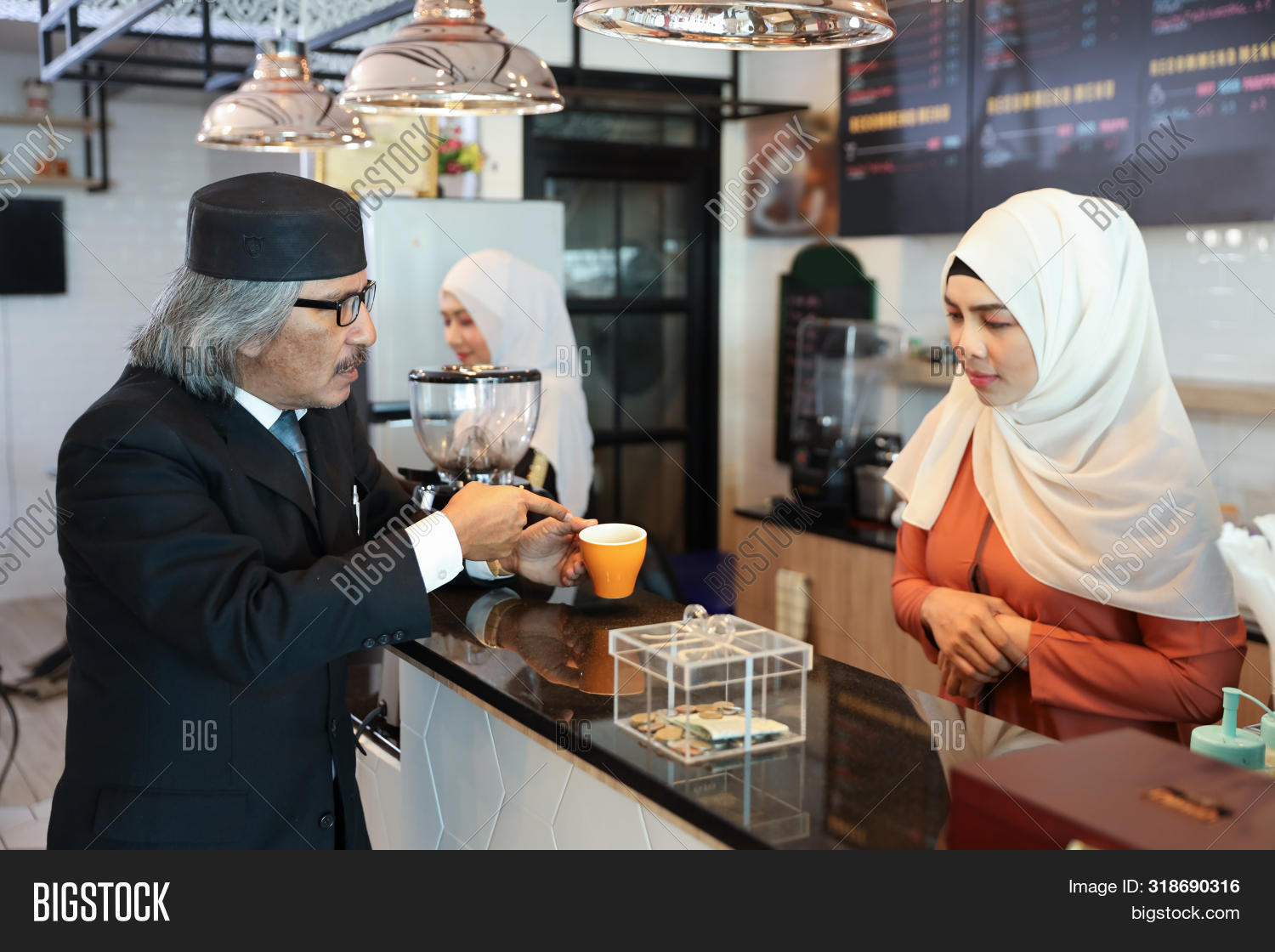 Muslim Customer Image & Photo (Free Trial) | Bigstock