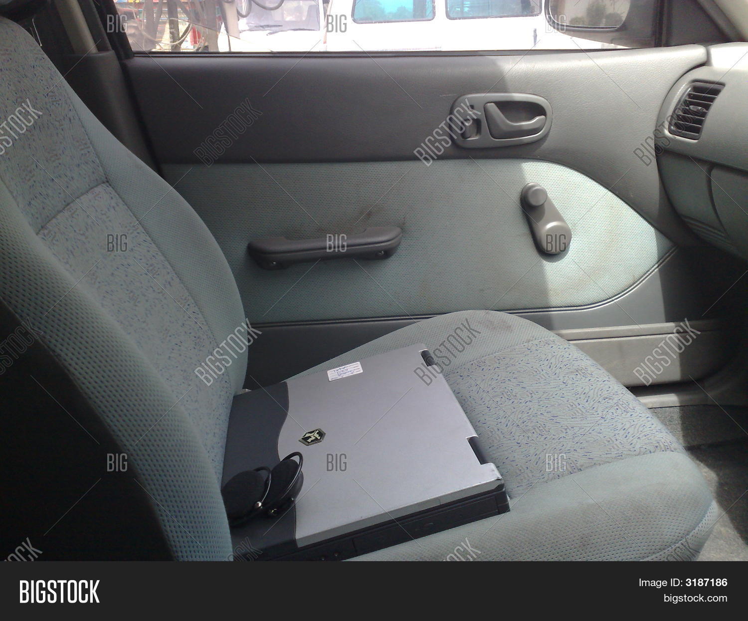 Laptop On Car Seat Image & Photo (Free Trial) | Bigstock
