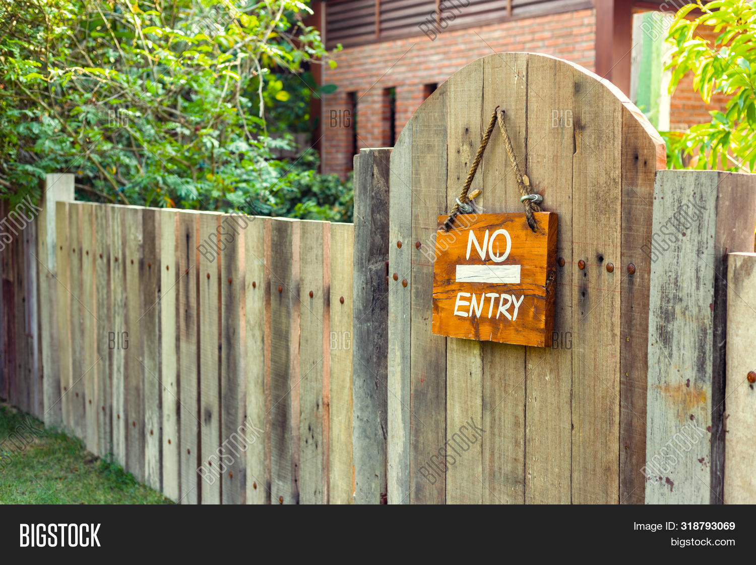 No Entry Sign On Wood Image & Photo (Free Trial) | Bigstock