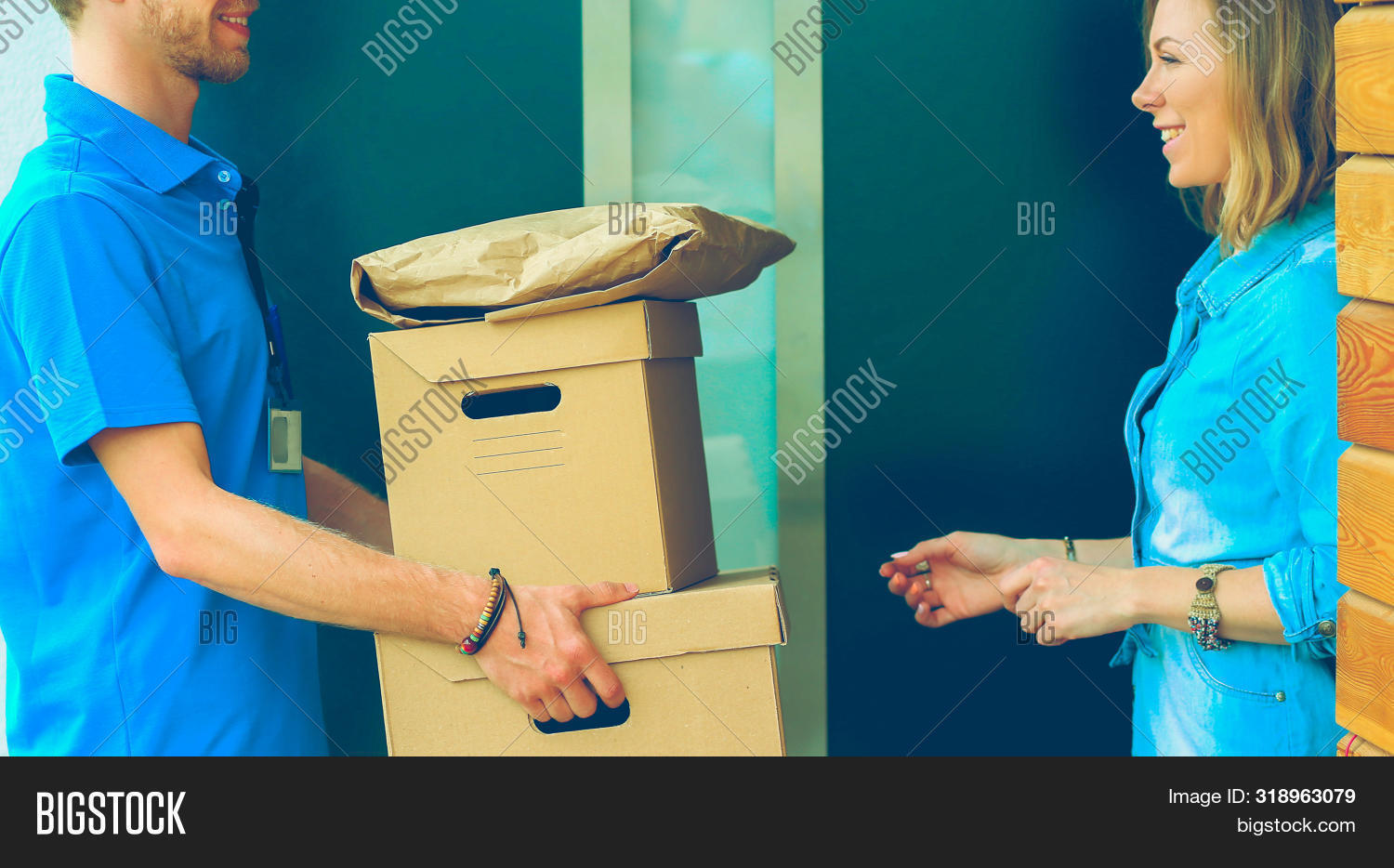 Smiling Delivery Man Image & Photo (Free Trial) | Bigstock
