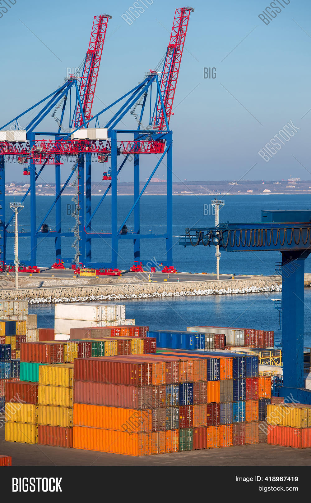 Berthing Container Image & Photo (Free Trial) | Bigstock