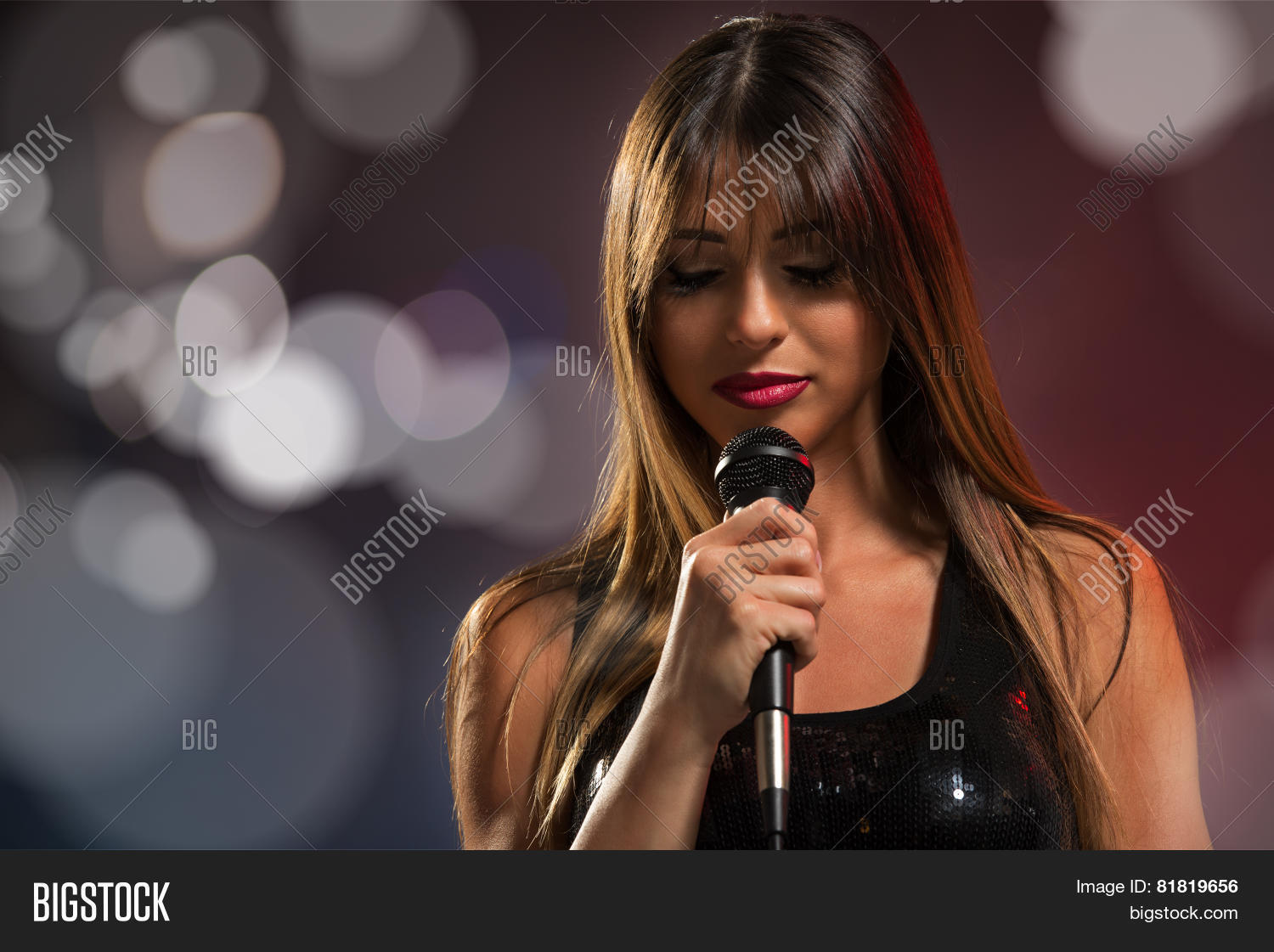 Pretty Woman Singer Image & Photo (Free Trial) | Bigstock