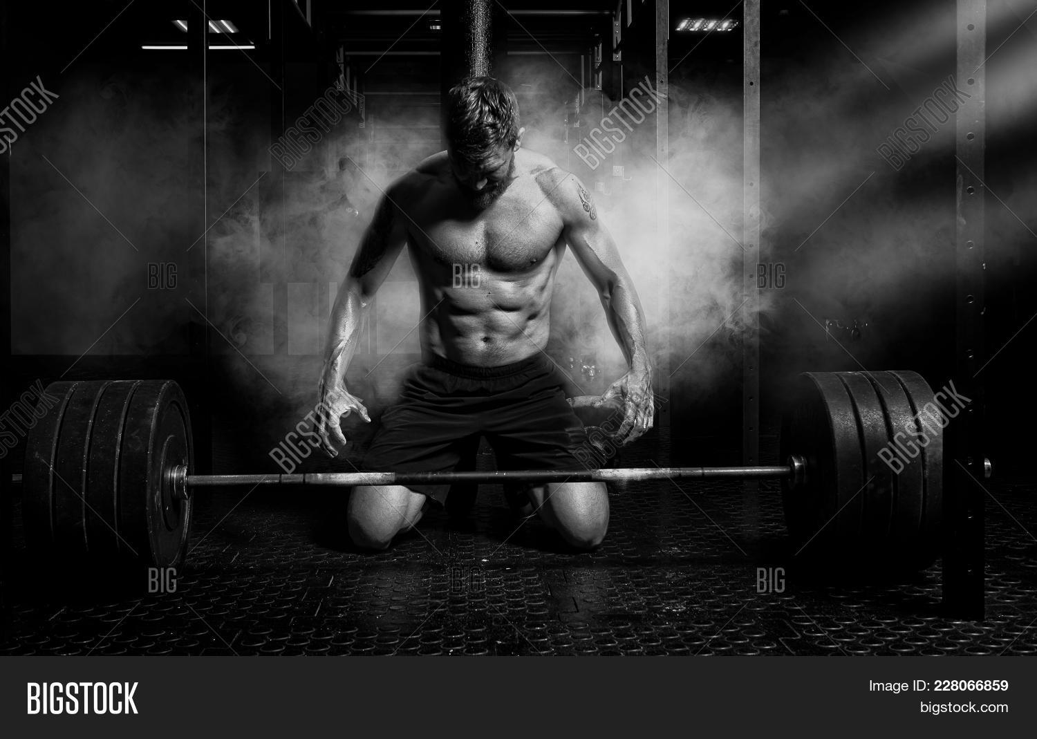 Muscular Man Workout Image & Photo (Free Trial) | Bigstock