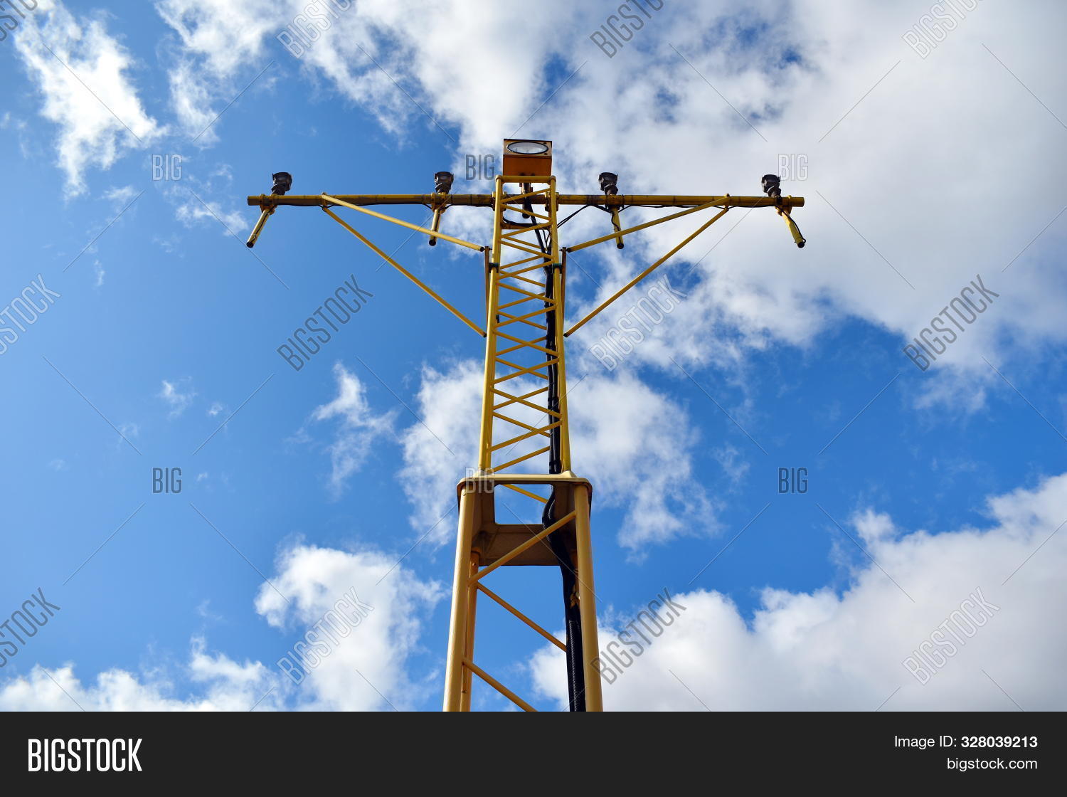 Design Beacon Aircraft Image & Photo (Free Trial) | Bigstock