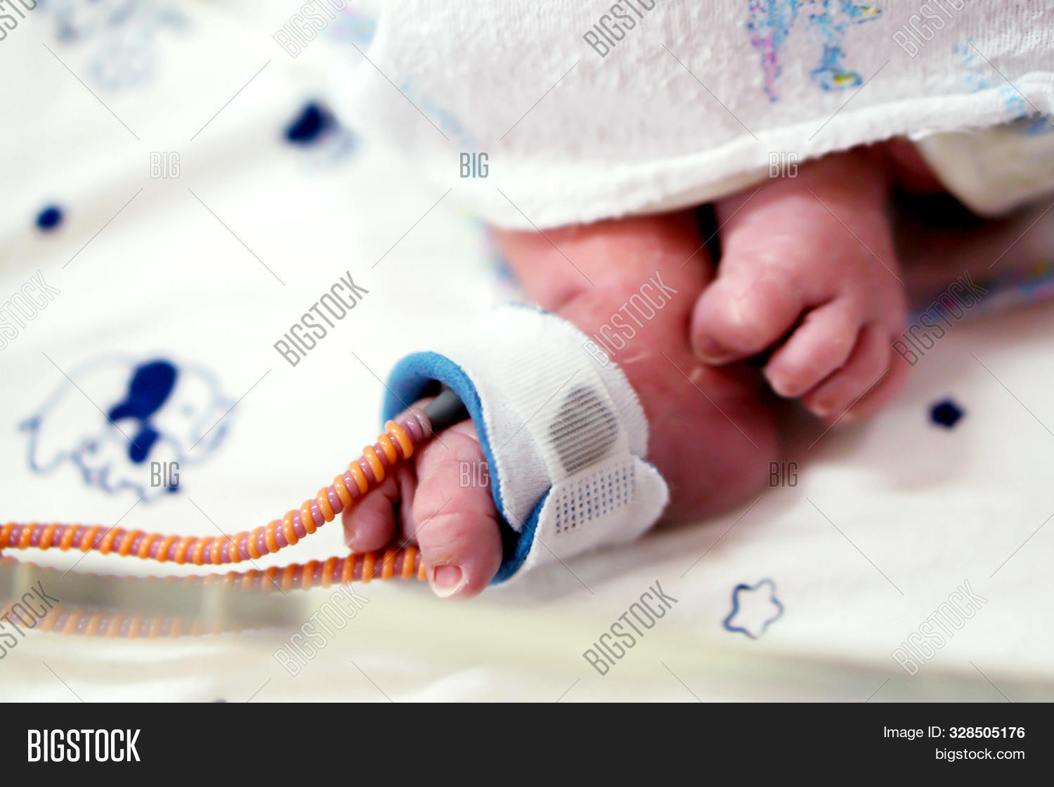 Sick Newborn Baby Foot Image & Photo (Free Trial) | Bigstock