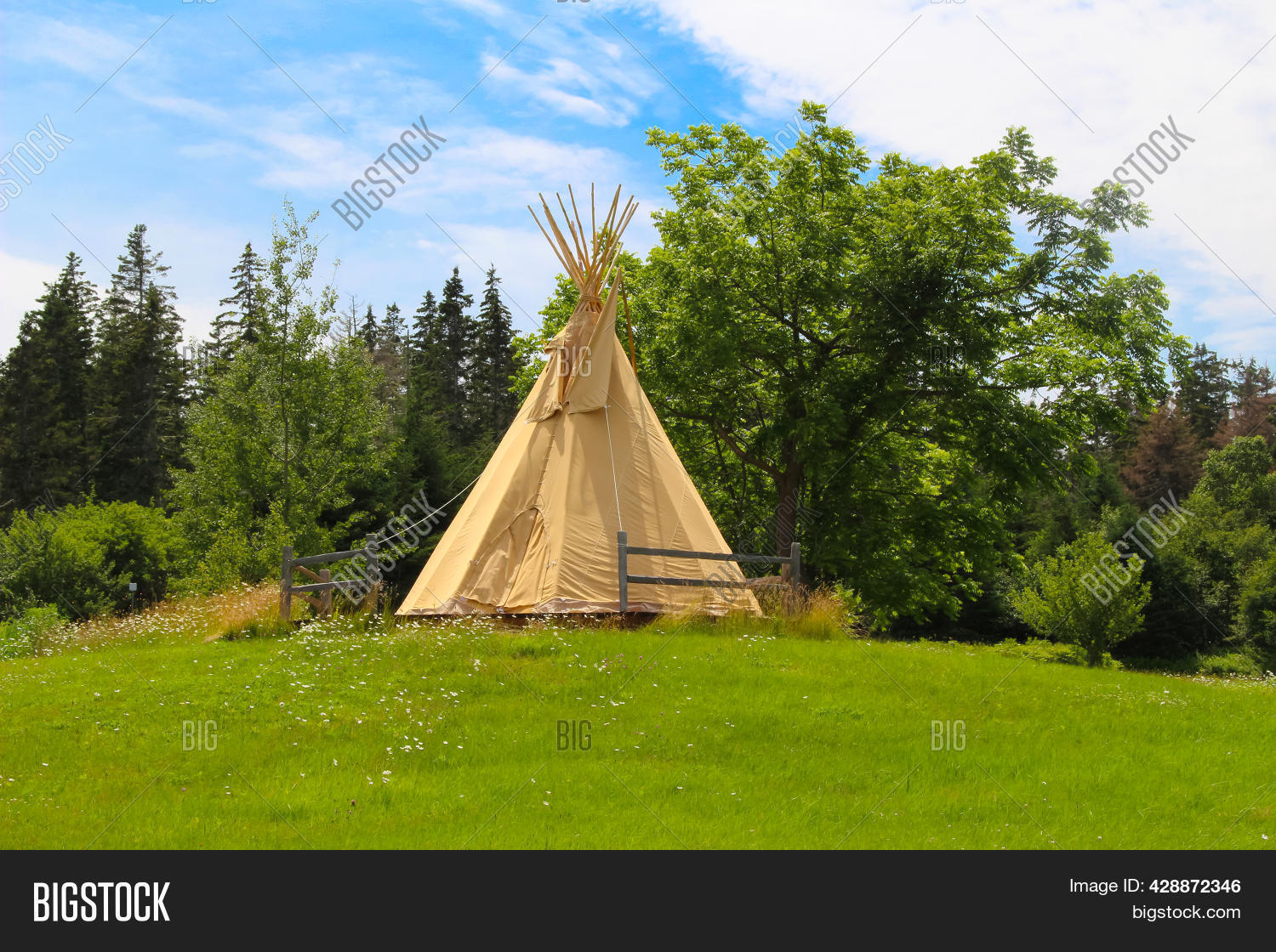 Teepee Structure Image & Photo (Free Trial) | Bigstock
