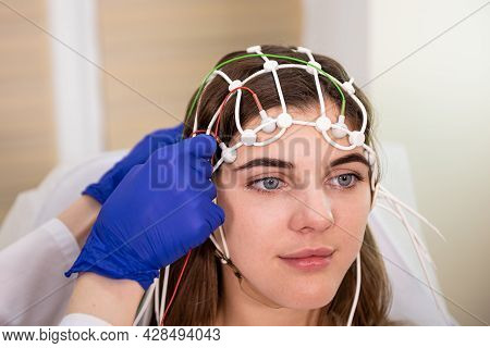 Patient Brain Testing Image & Photo (Free Trial) | Bigstock