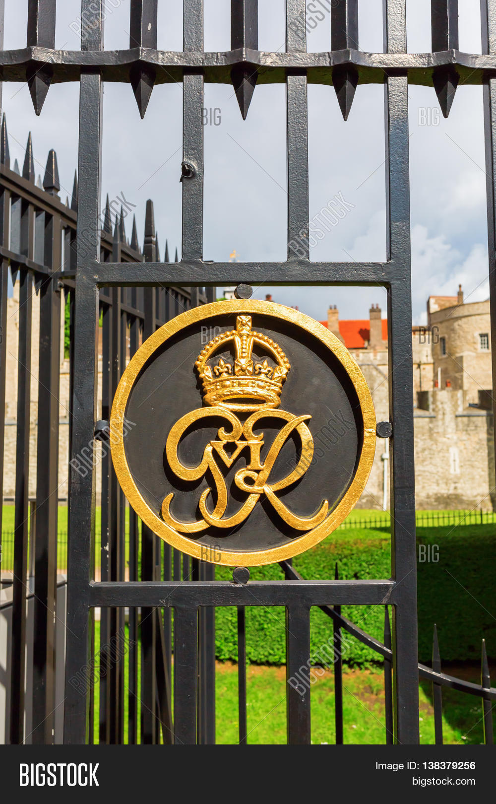 Tower Of London Remembers Logo