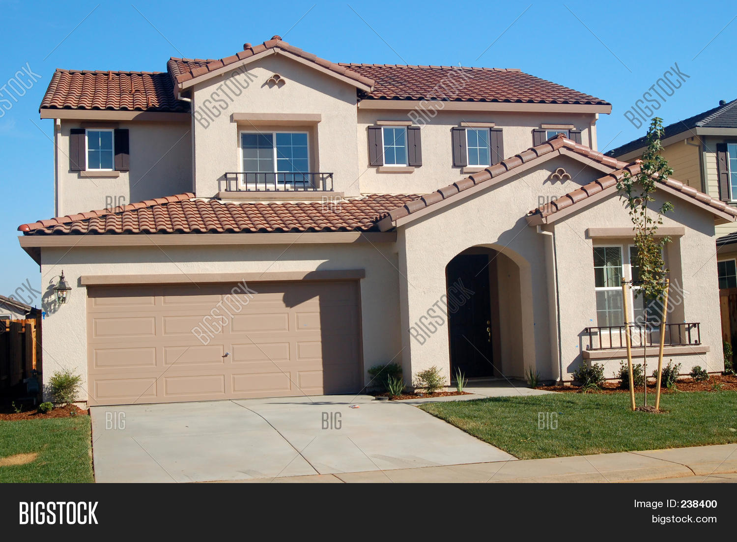 Suburban House Image & Photo (Free Trial) | Bigstock