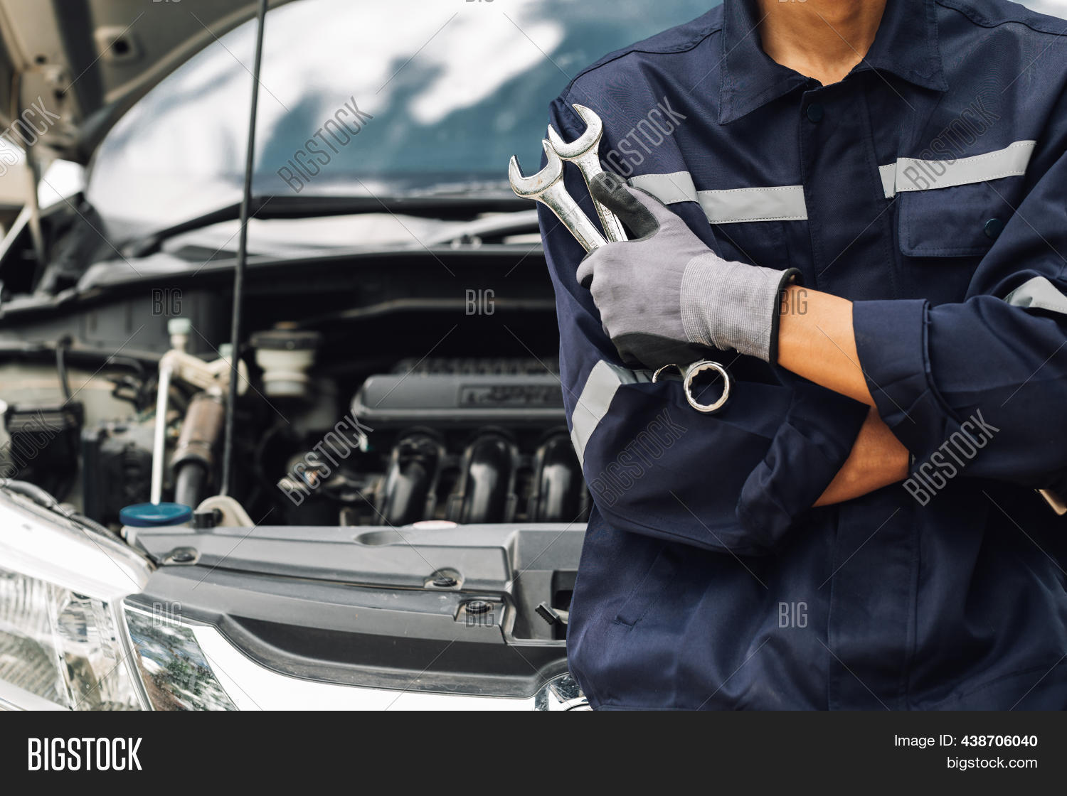Hand Car Mechanic Image & Photo (Free Trial) | Bigstock