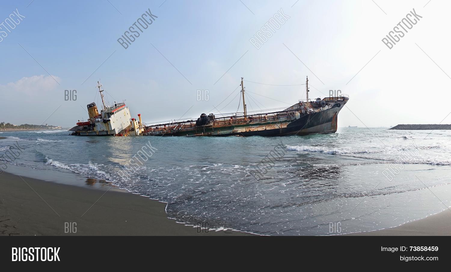 Shipwreck Beached Image & Photo (Free Trial) | Bigstock