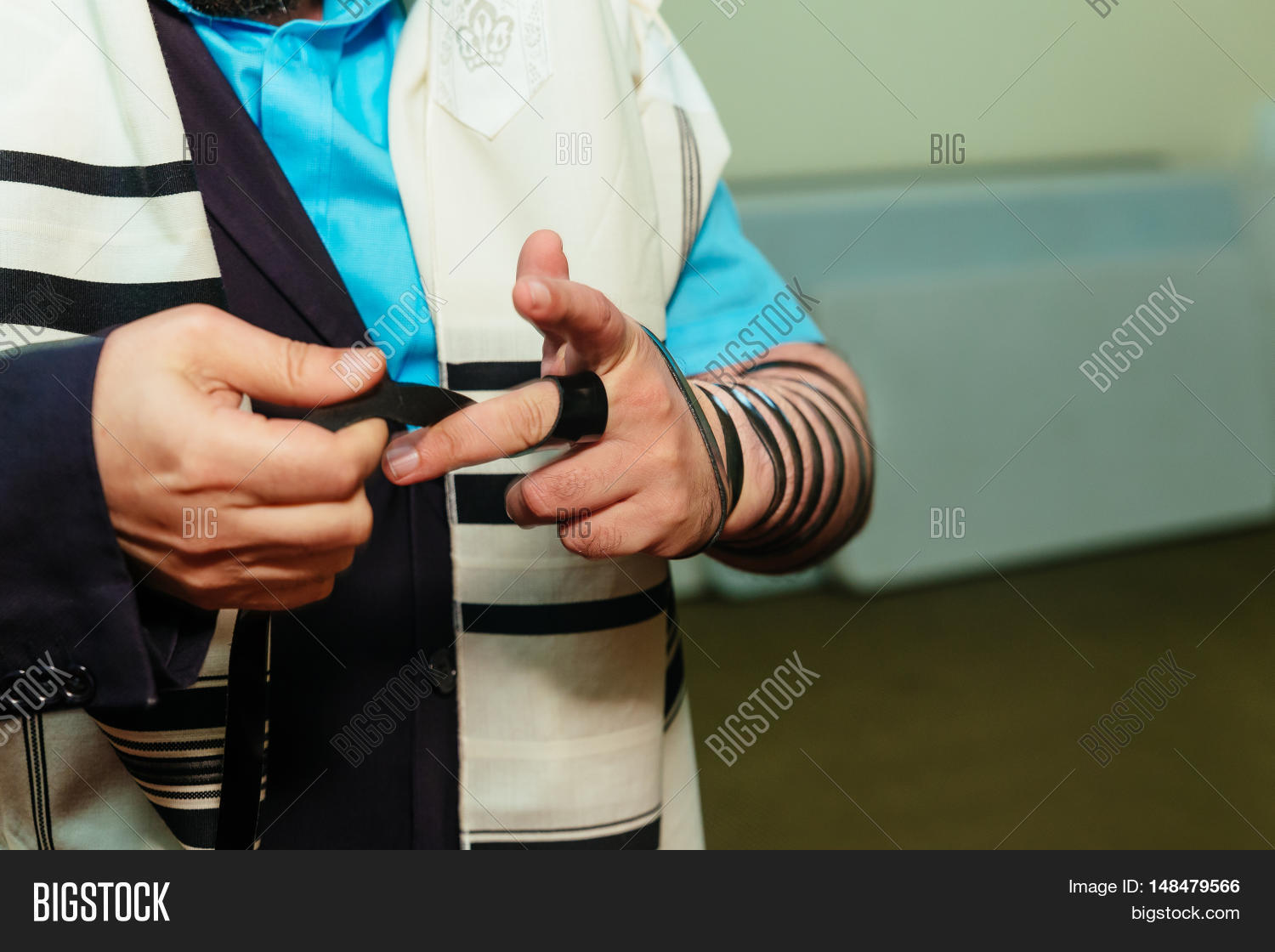 Jewish Man Wrapped Image & Photo (Free Trial) | Bigstock