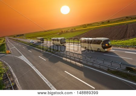 Modern Buses Left Image & Photo (Free Trial) | Bigstock