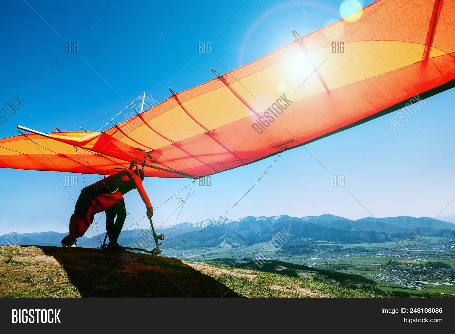 Man Hang-glider Image & Photo (Free Trial) | Bigstock