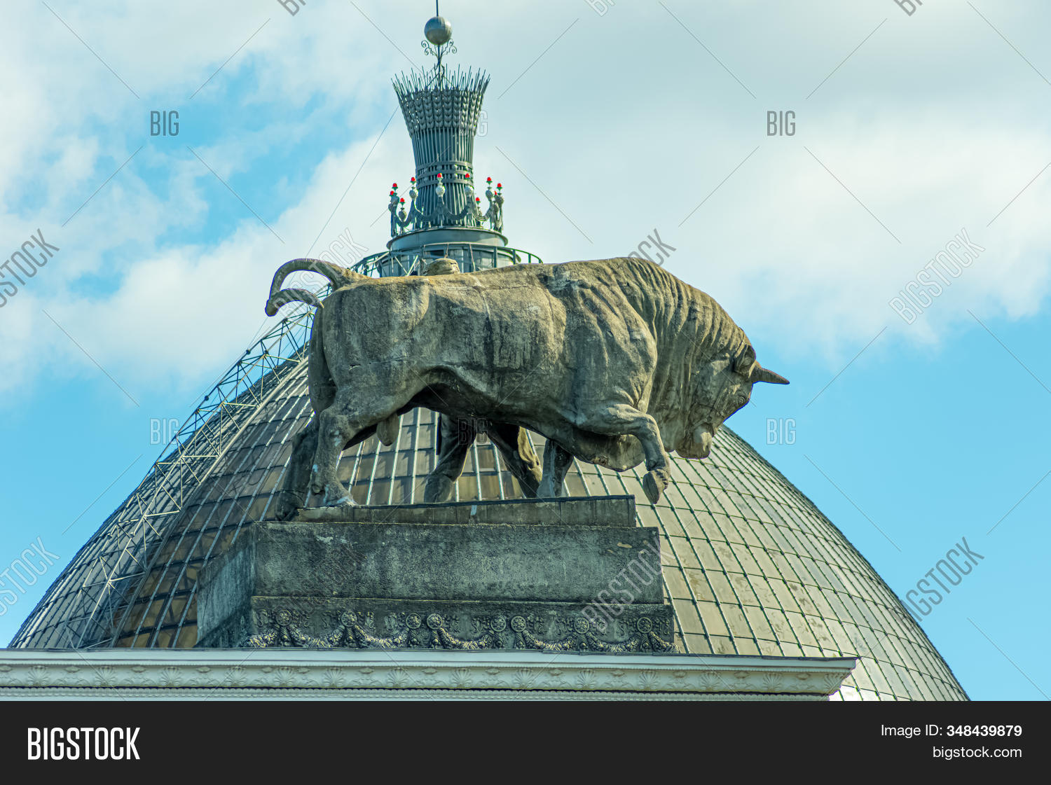 City Moscow .monument Image & Photo (Free Trial) | Bigstock