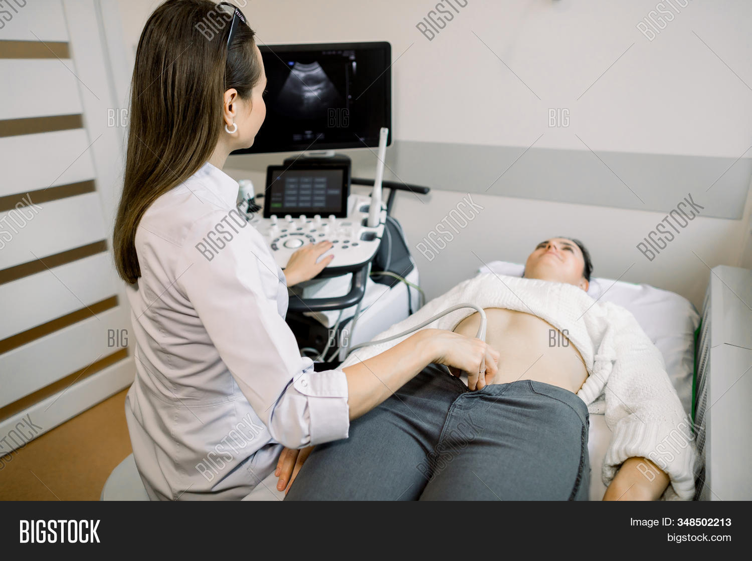 Woman Doctor Conducts Image & Photo (Free Trial) | Bigstock