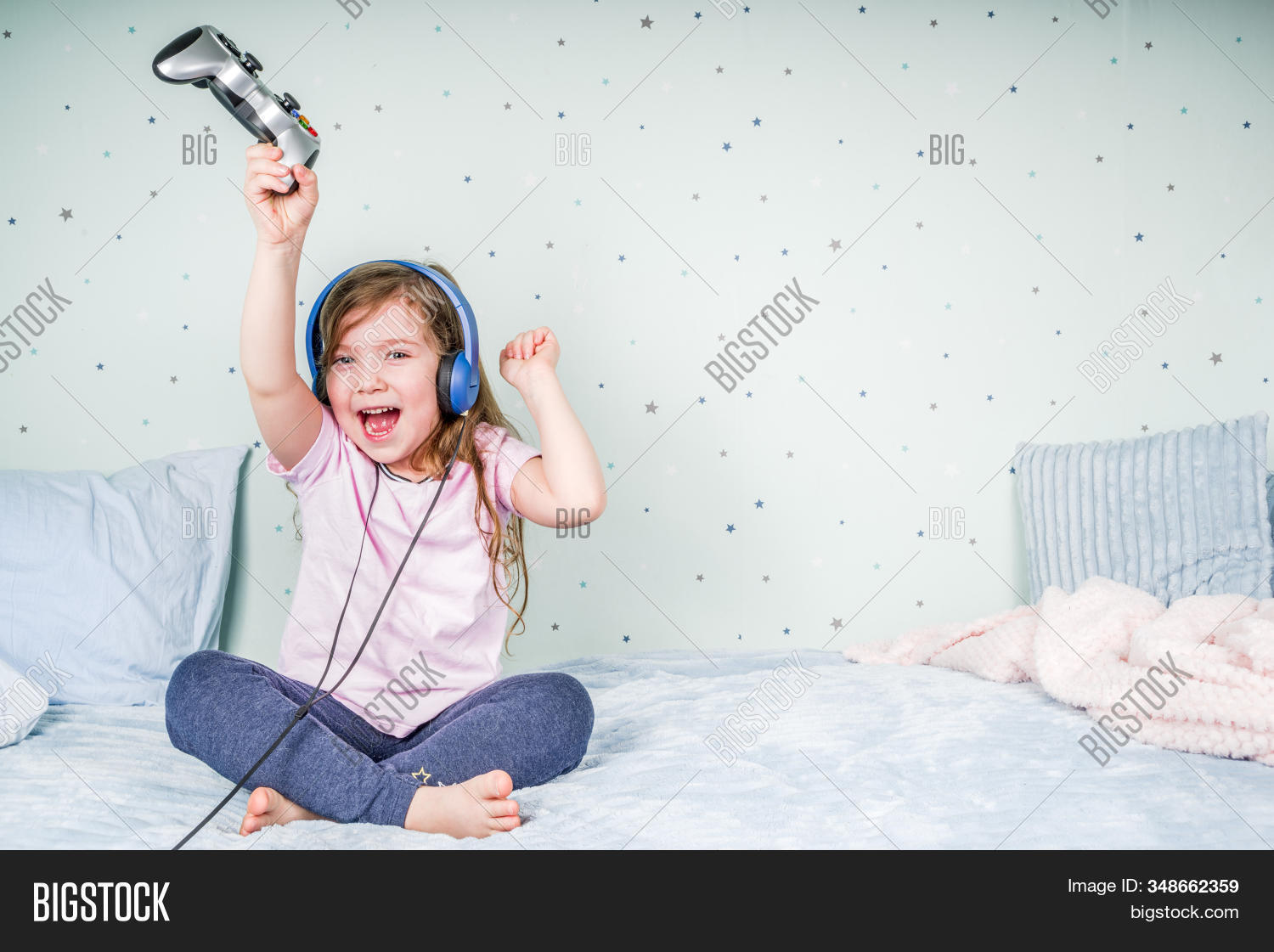 Kids Gaming Video Image & Photo (Free Trial) | Bigstock