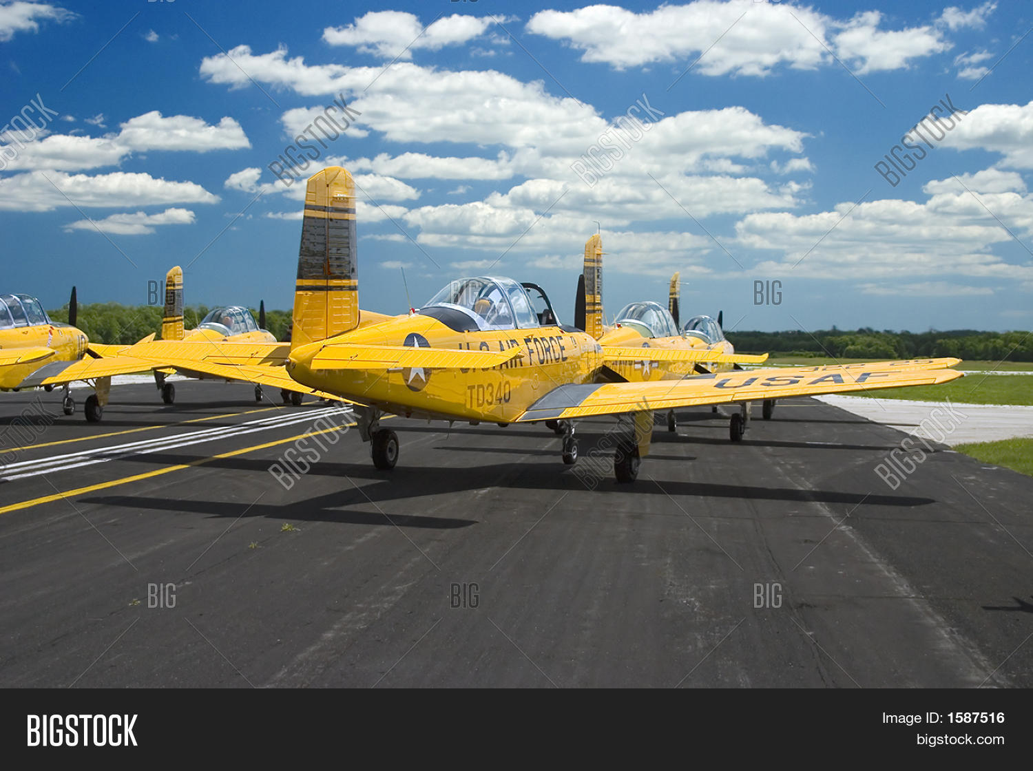 Navy Training Aircraft Image & Photo (Free Trial) | Bigstock