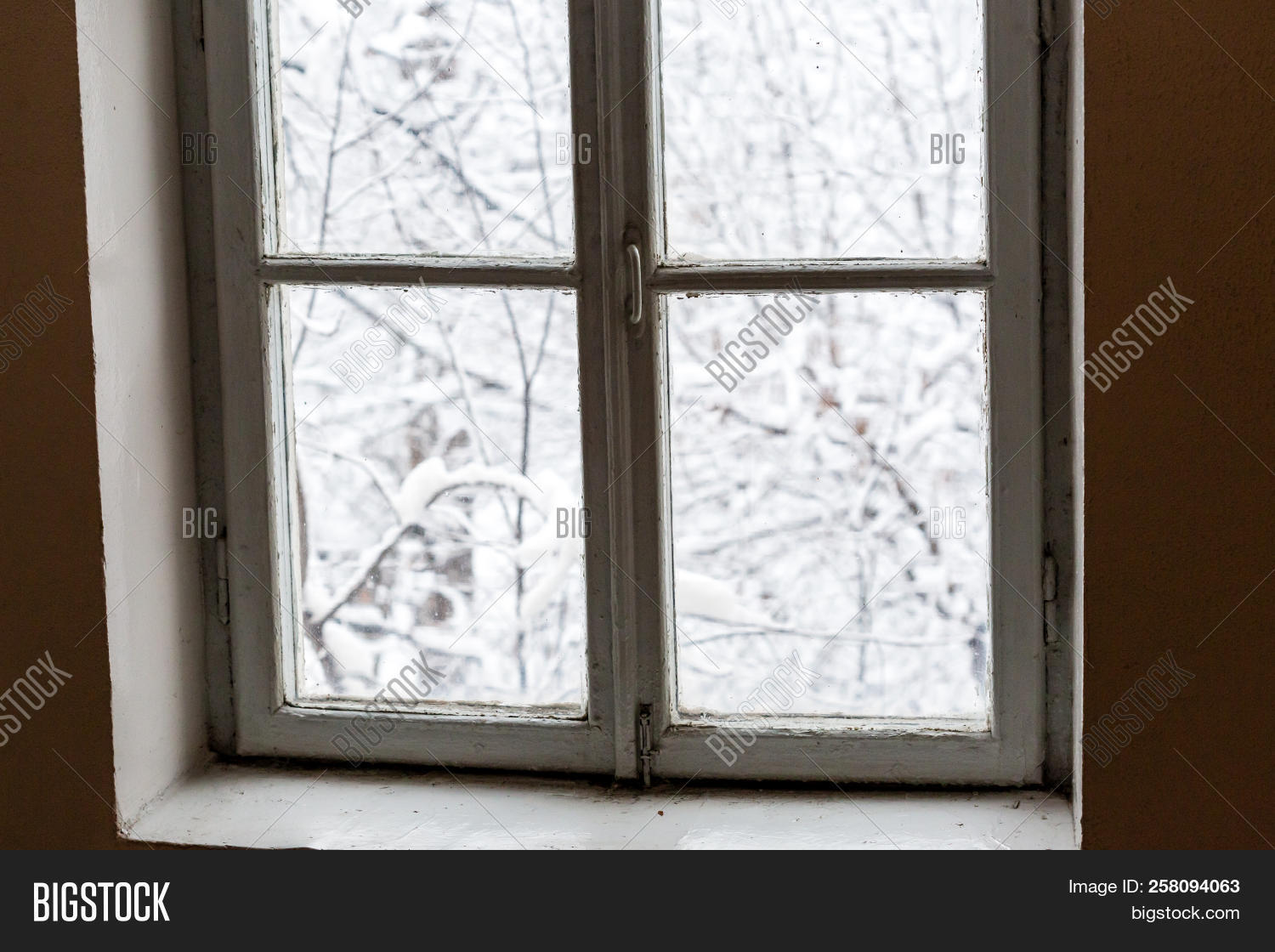 Window Winter Image & Photo (Free Trial) | Bigstock