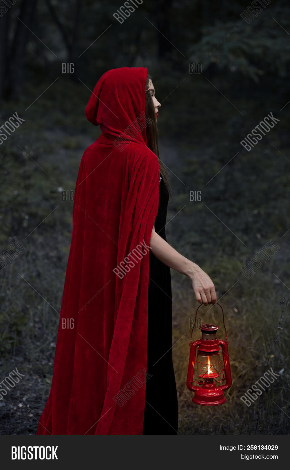 Mystic Girl Red Cloak Image & Photo (Free Trial) | Bigstock