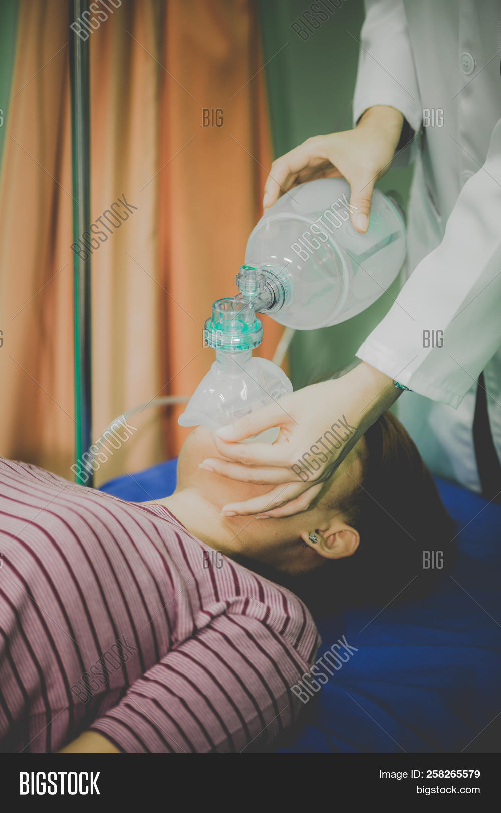 Imagen y foto Cpr Training Cpr (prueba gratis) | Bigstock