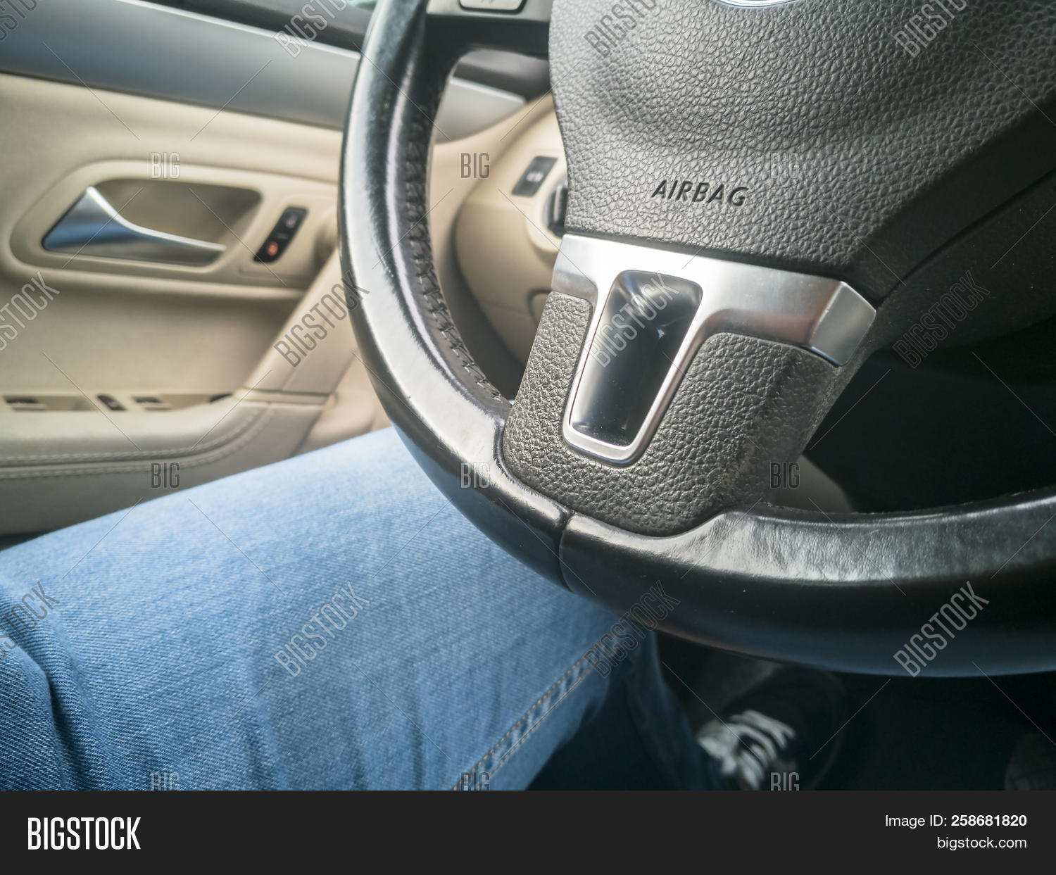 Airbag Sign Safety Image & Photo (Free Trial) | Bigstock