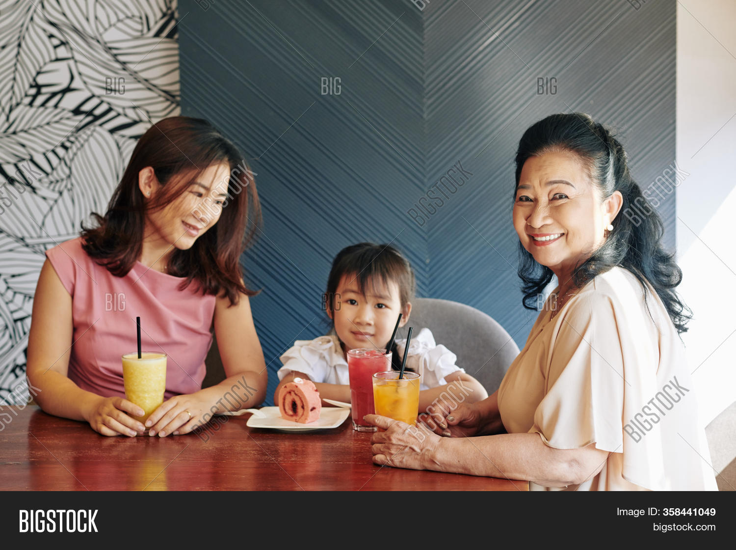 Vietnamese Mother Image & Photo (Free Trial) | Bigstock