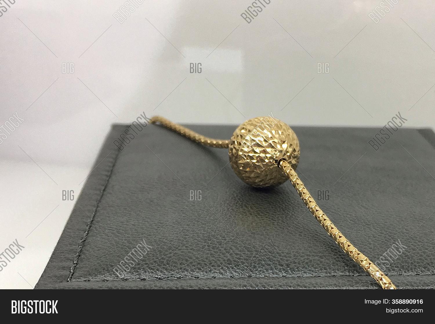 Thick Gold Chain Ball Image & Photo (Free Trial) | Bigstock