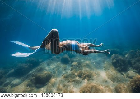 Woman Freediver Bikini Image & Photo (Free Trial) | Bigstock