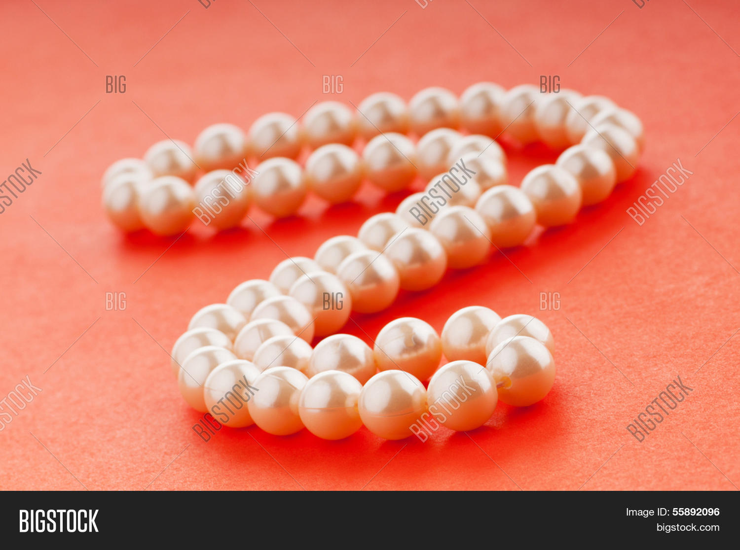 Pearl Necklace Fashion Image & Photo (Free Trial) | Bigstock