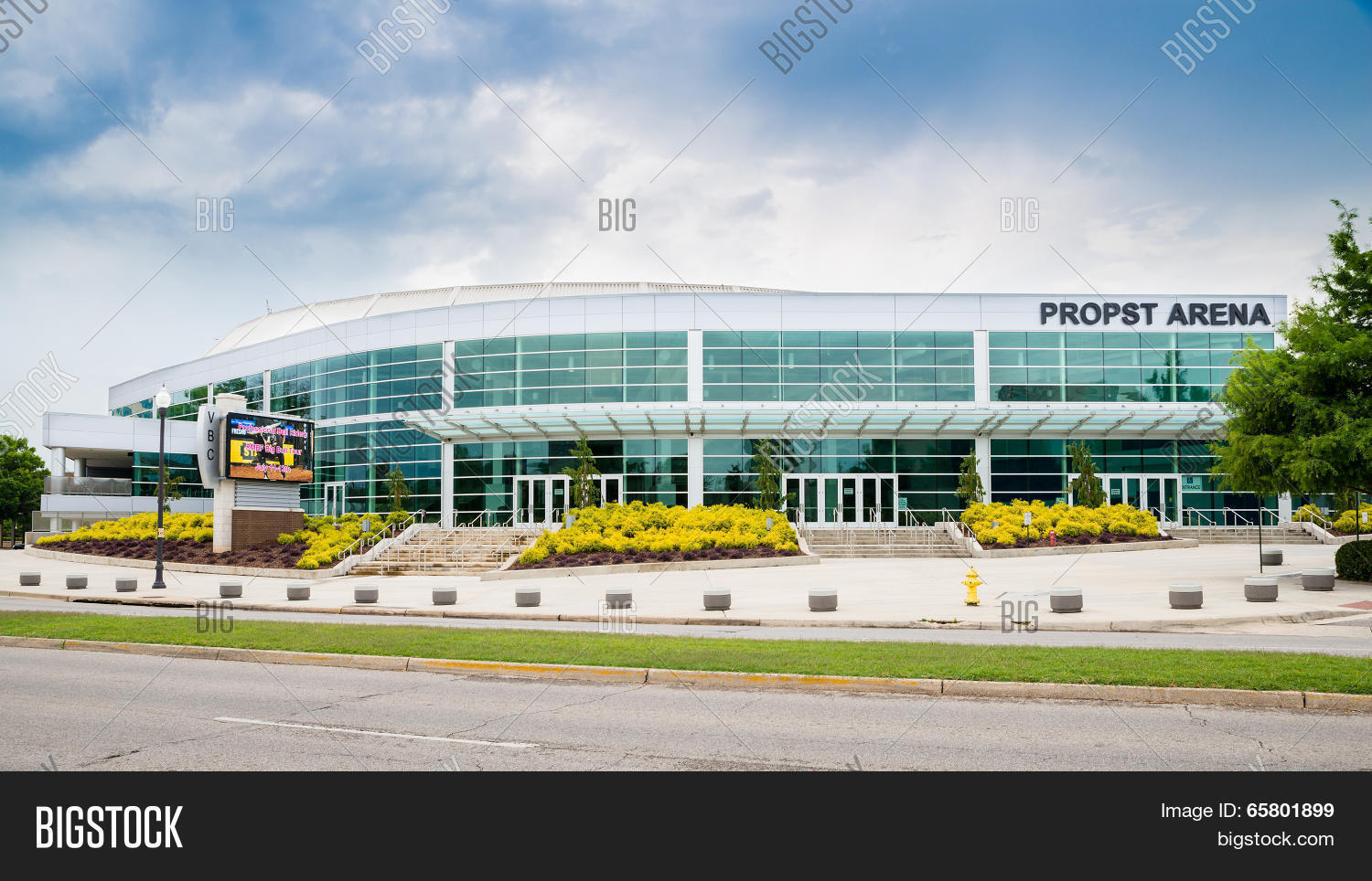 Propst Arena Downtown Image & Photo (Free Trial) | Bigstock