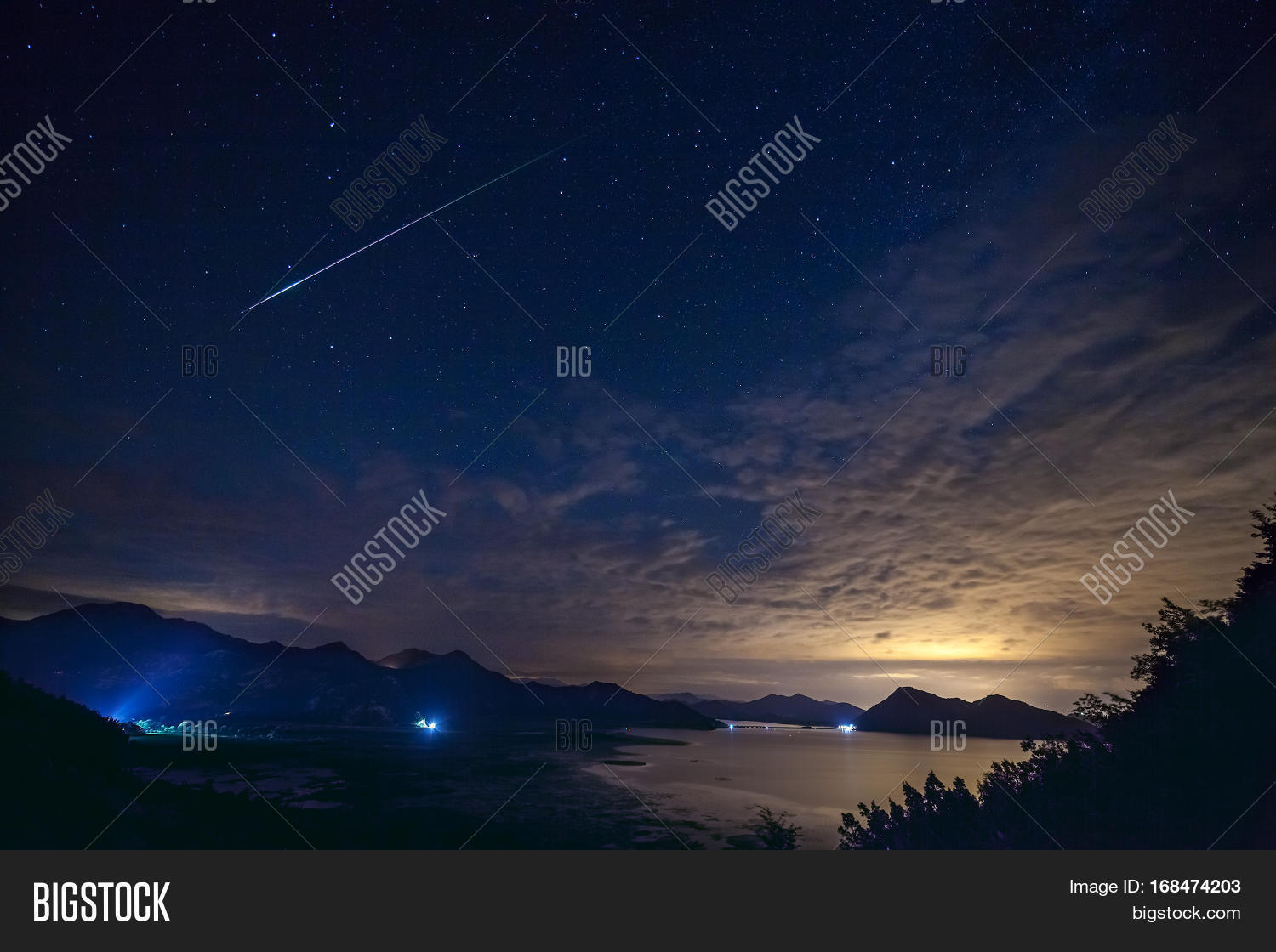 Imagen y foto Real Falling Stars (prueba gratis) | Bigstock