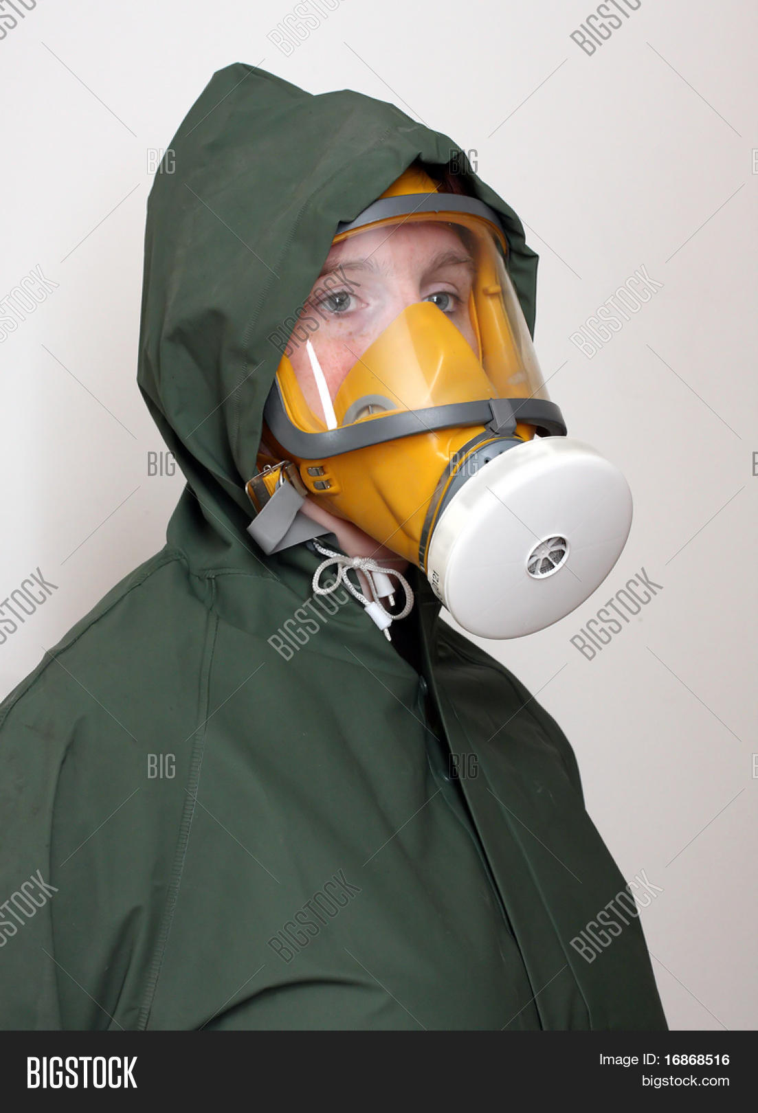 Woman Wearing Gas Mask Image & Photo (Free Trial) | Bigstock