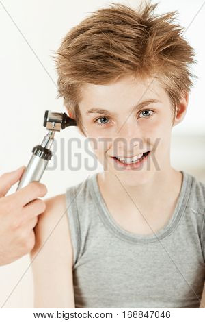 Young Boy Having Ear Image & Photo (Free Trial) | Bigstock