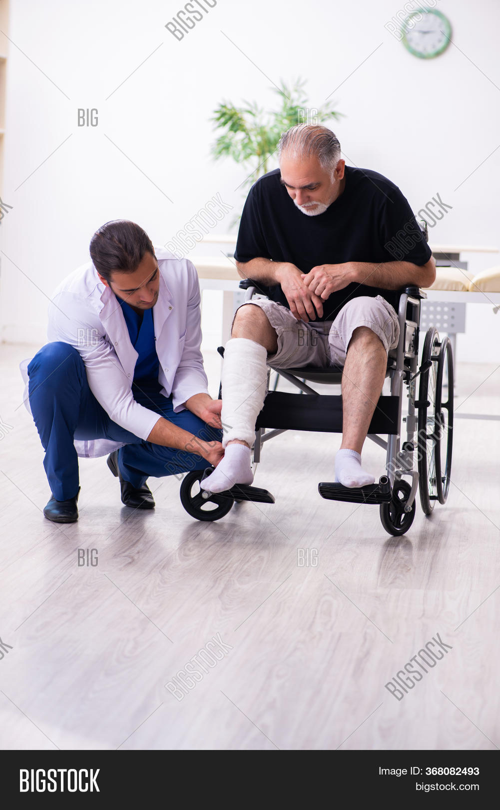 Old Injured Man Image & Photo (Free Trial) | Bigstock