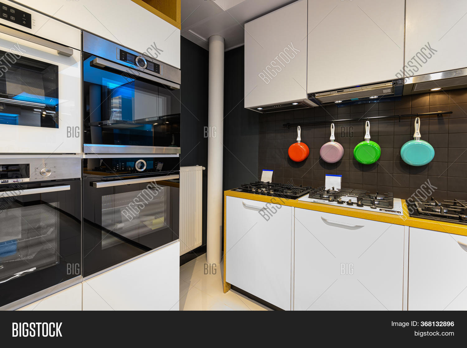 Showroom Domestic Image & Photo (Free Trial) | Bigstock