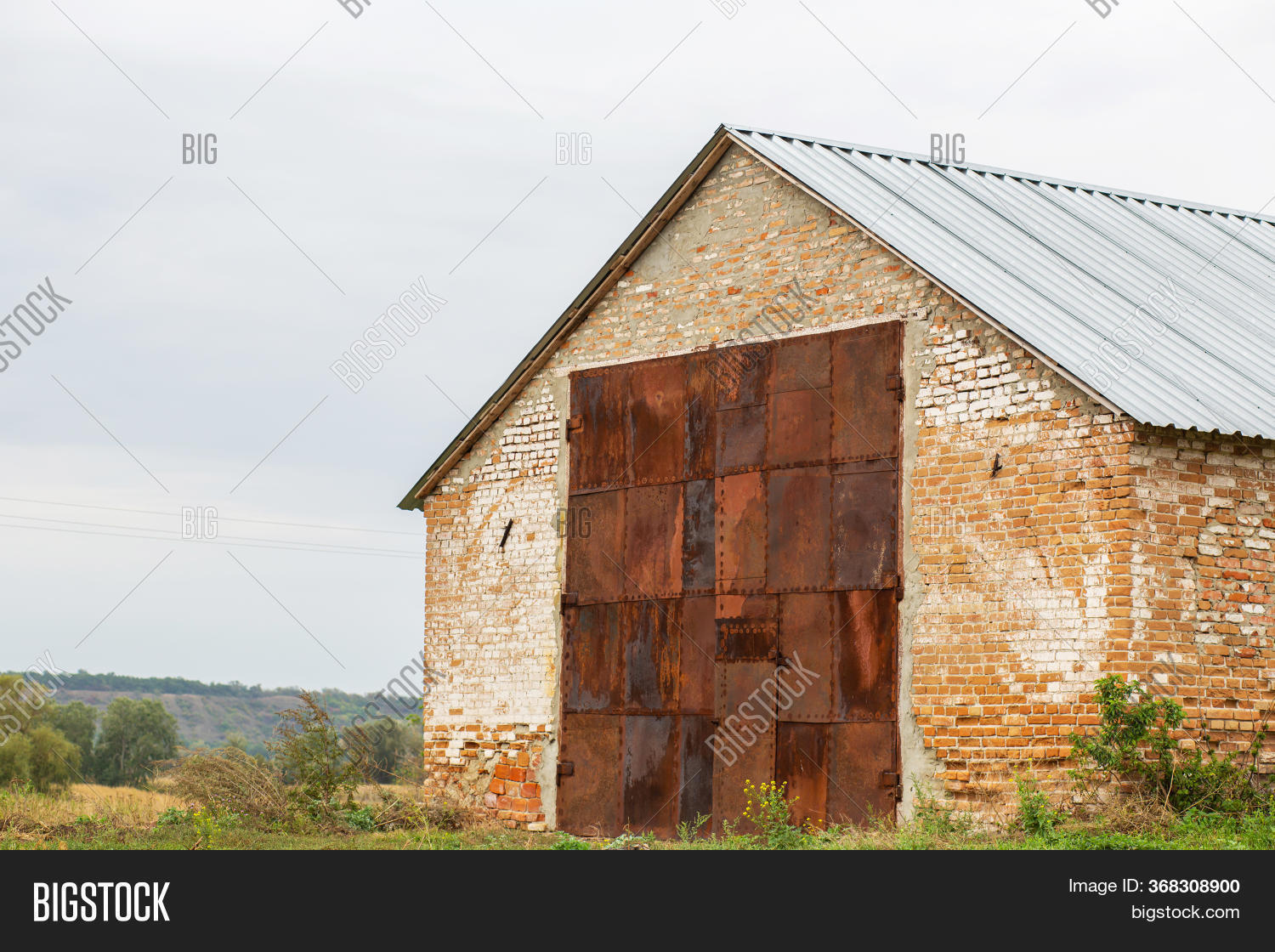Old Red Brick Hangar Image & Photo (Free Trial) | Bigstock