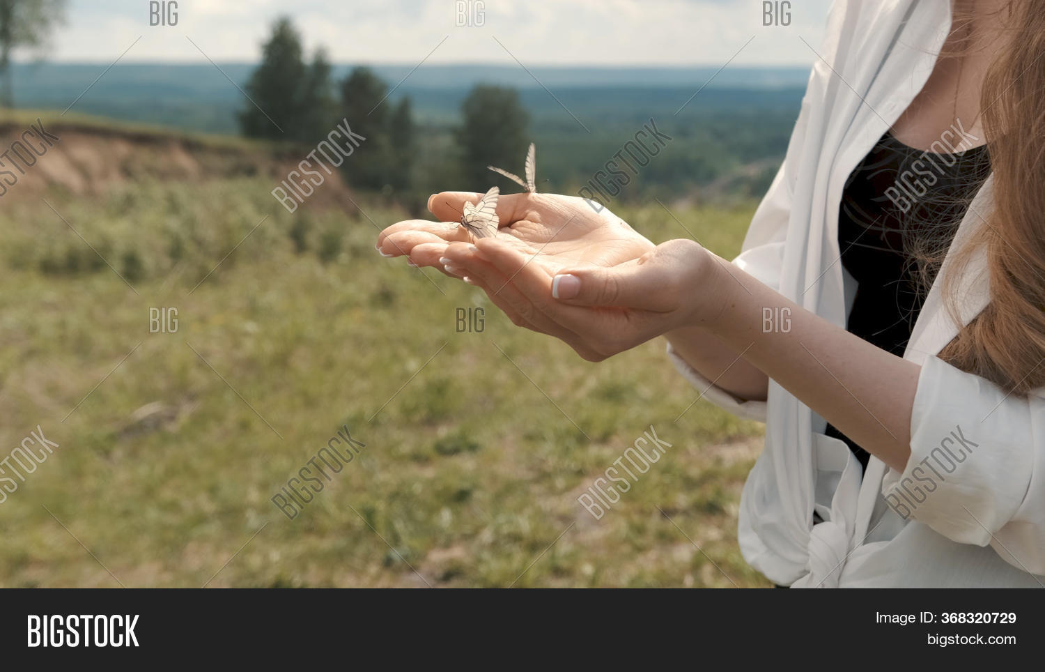 Girl Holding Butterfly Image & Photo (Free Trial) | Bigstock
