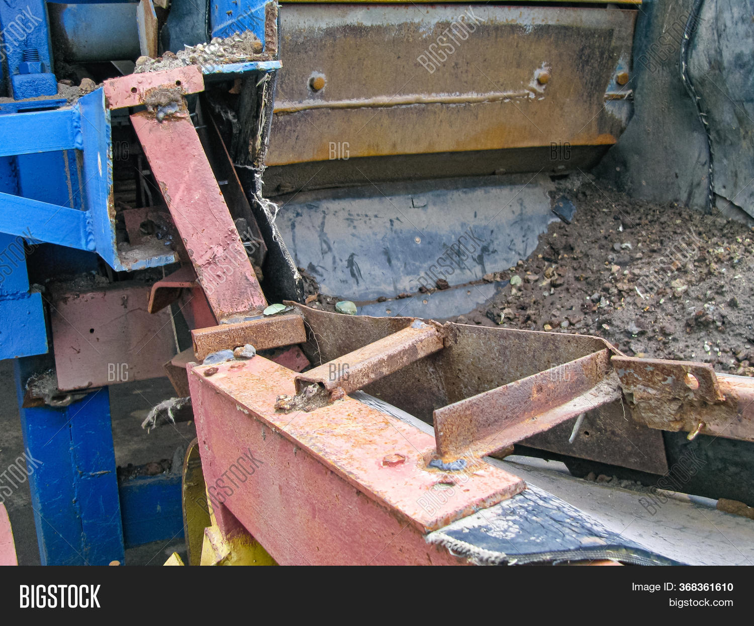 Unloading Part Plate Image & Photo (Free Trial) | Bigstock