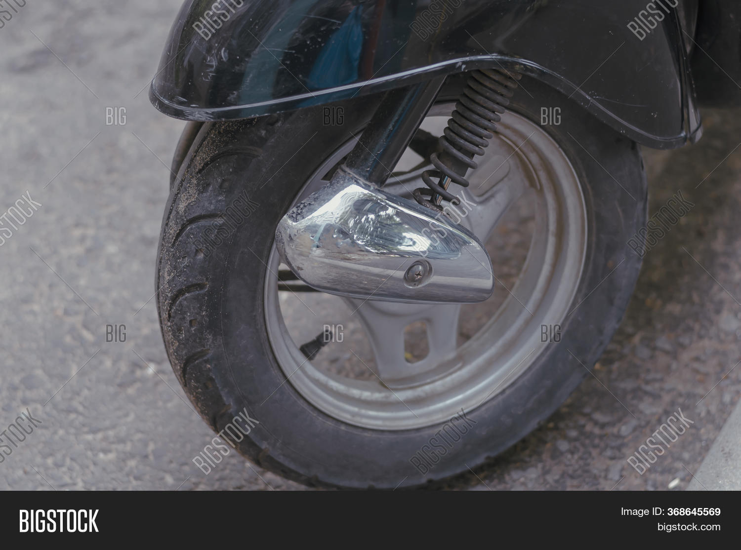 Wheel Modern Moped Image & Photo (Free Trial) | Bigstock