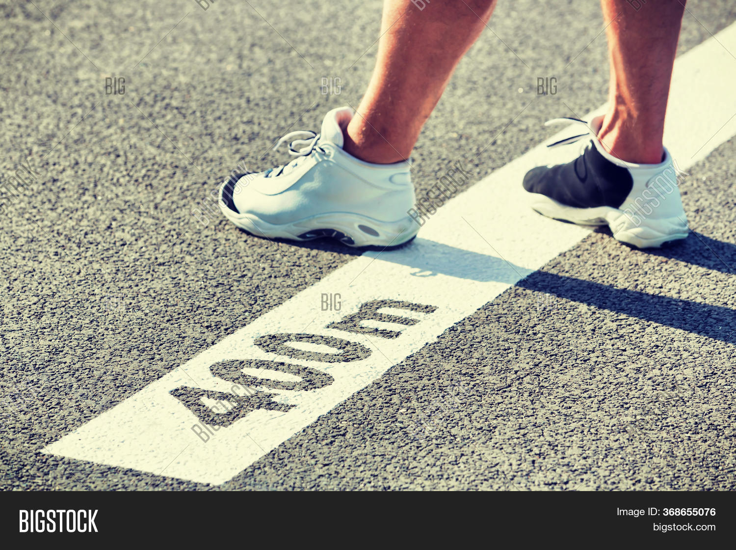 Man Running On 400 Image & Photo (Free Trial) | Bigstock