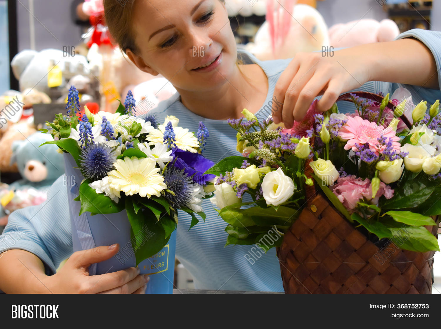Florist Making Floral Image & Photo (Free Trial) | Bigstock