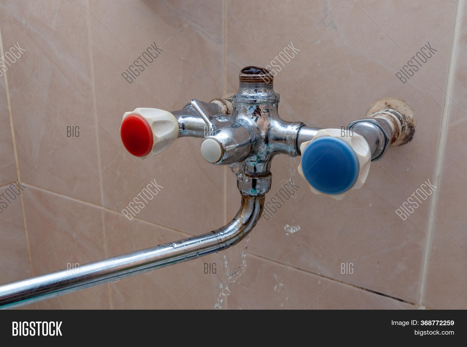 Close- Broken Faucet Image & Photo (Free Trial) | Bigstock