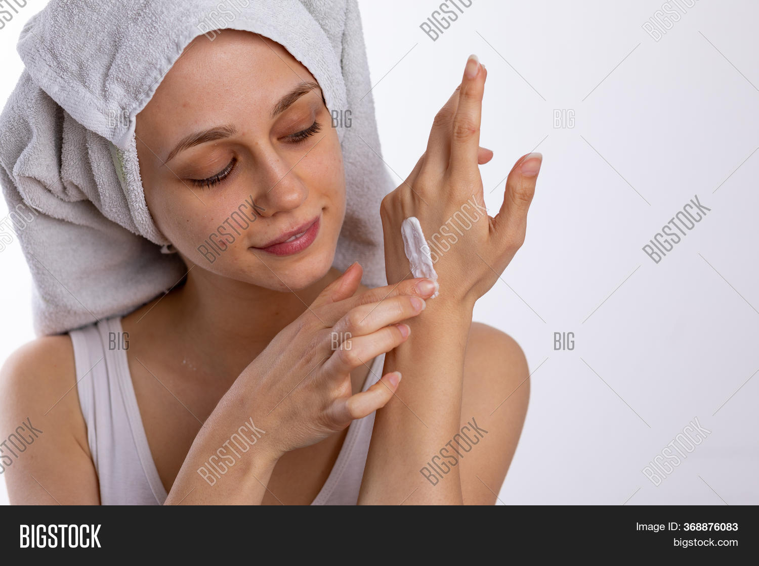 Young Woman Applying Image & Photo (Free Trial) | Bigstock