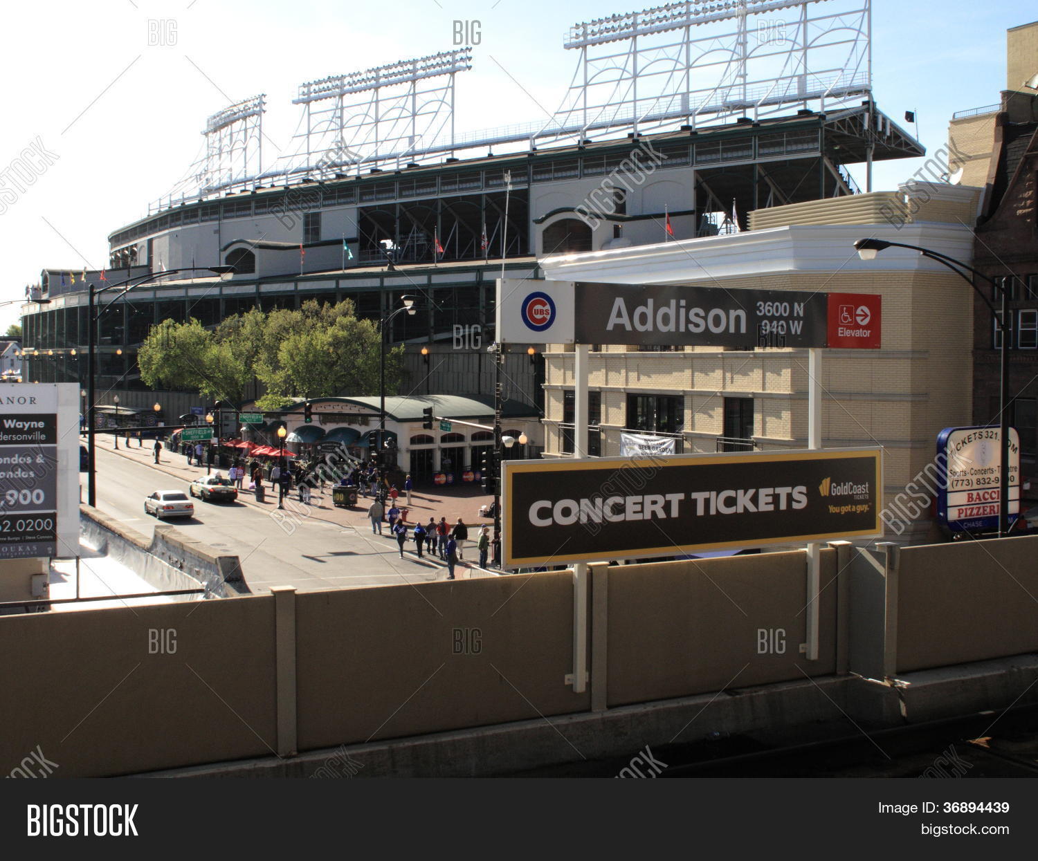 Wrigley Field Cta Image & Photo (Free Trial) | Bigstock
